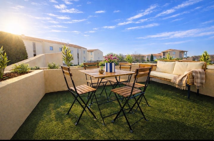 Vaste Studio Climatisé-terrasse-parking-tram 130m - Carnon