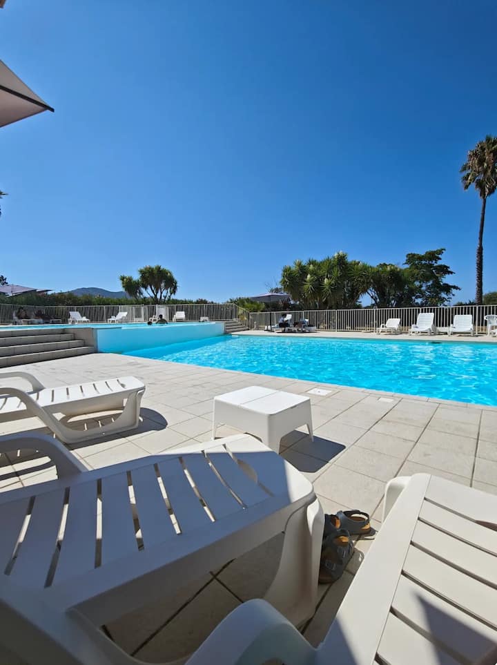 Résidence La Citadelle Jolie Vue, Piscine - Plage de Saleccia