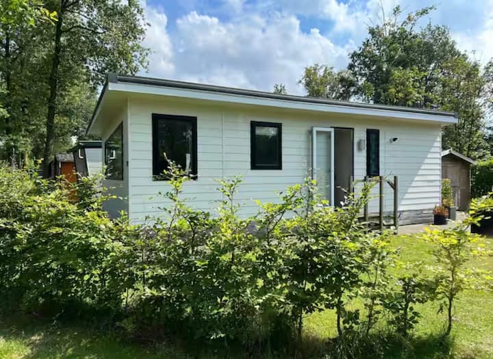 Fijn Huisje Op Vijf Ster Kindercamping Bij Natuur - Vriezenveen