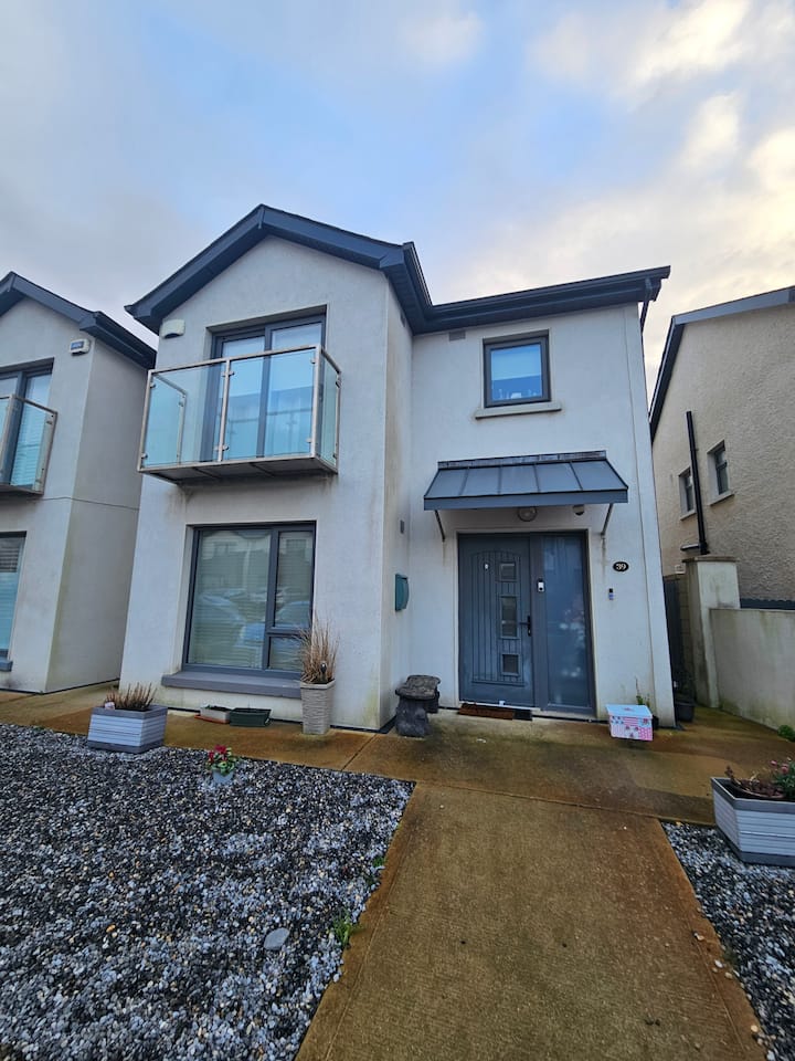 Adriennes Holiday Home - Gorey