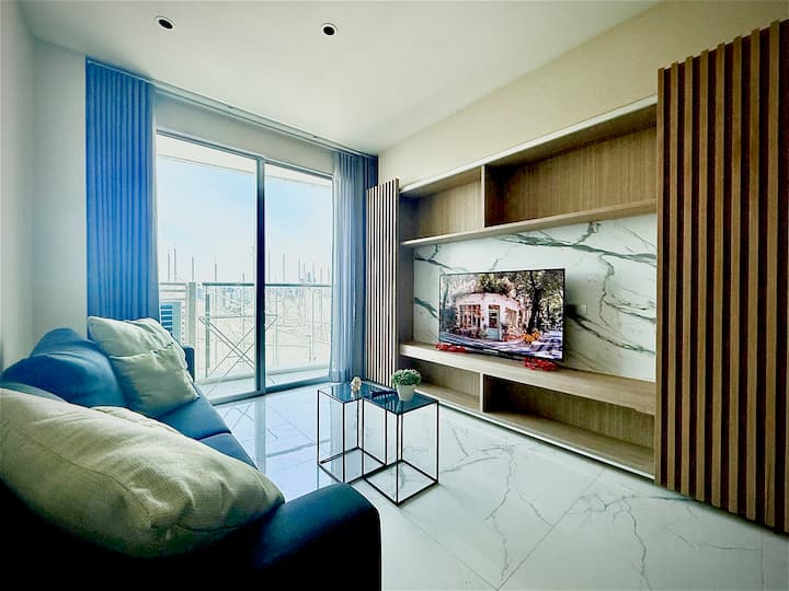 2 Bedroom, Modern, Central. Work. Play. Rest. - Thailand