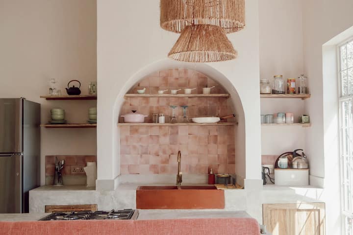 Wisteria Cottage - Tanzania