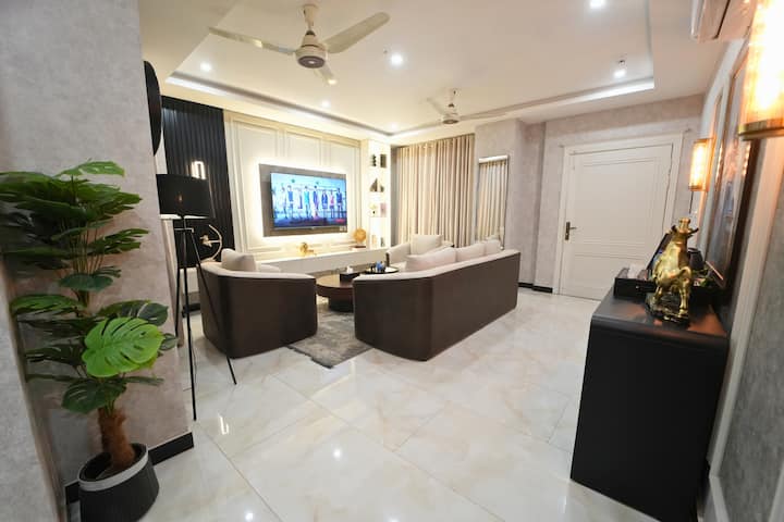 11 Central 2br I Margalla Sunset I Panoramic Views - Islamabad