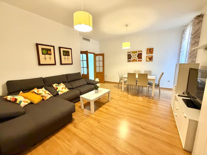 Tu Hogar En El Corazón De Córdoba Con Parking - Córdoba