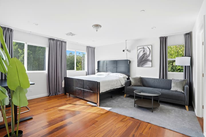 Pasadena Luxury Suite Home Theater Caltech/jpl/pcc - Pasadena, CA