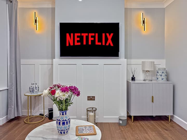 Superb Central House ~Free Parking~modern Design - Aéroport de Londres Luton (LTN)