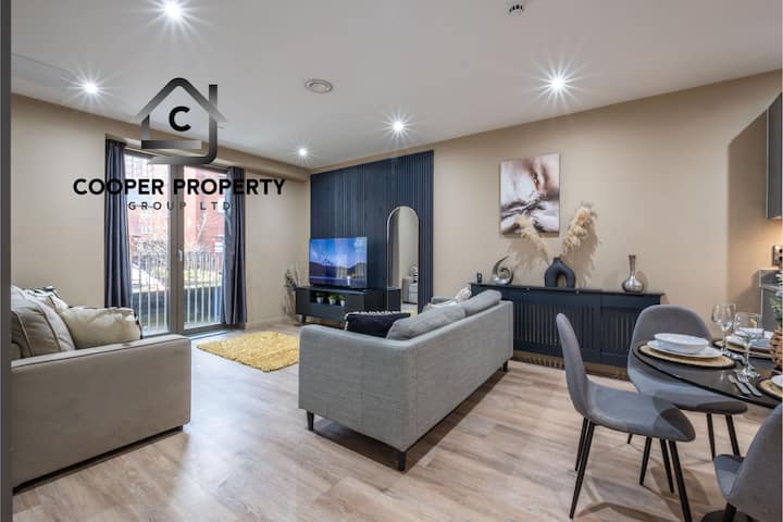 Stylish Townhouse | Parking | Near Ao Arena - Manchester