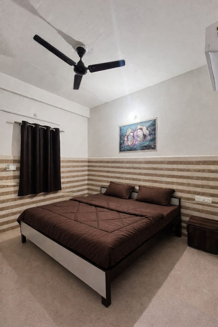 Vrindaangan Stay & Cafe - Vrindavan