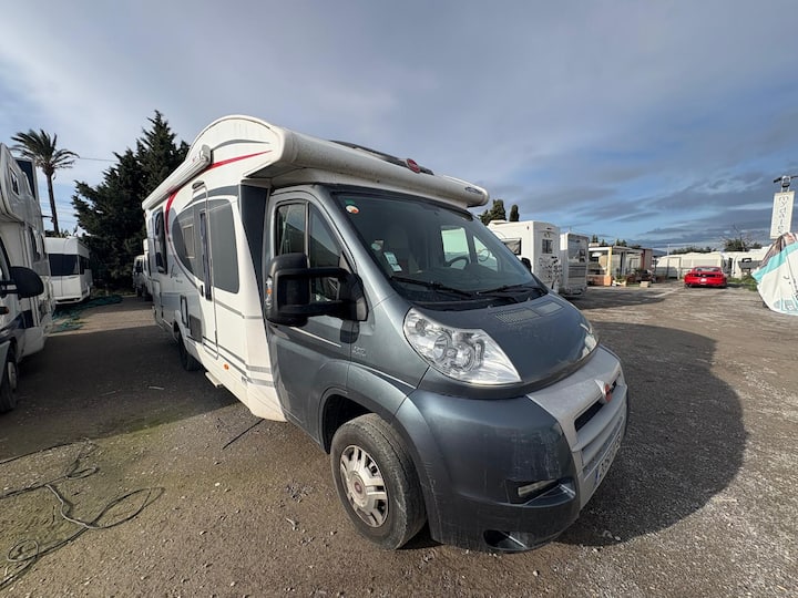 Autocaravana Para Viajar A Tu Aire Ii - Alicante