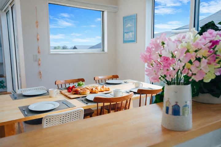 [マンスリー] 江ノ島藤沢すぐ！駅近海近で湘南暮らしを体験/美しい一軒家は全館空調で夏も冬も快適 - Fujisawa