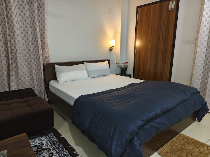 Saanj Studio - Nook | Cozy Stay Near Airport - Meghalaya