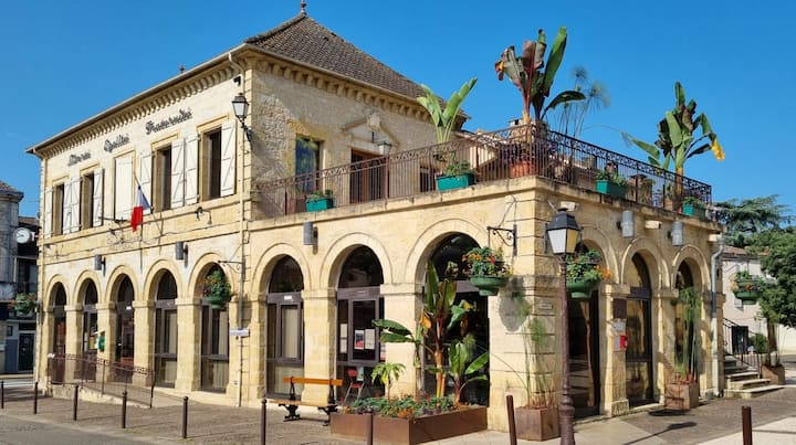 T3 Chaleureux Avec Terrasse Et Piscine Chauffée - Puy-l'Évêque