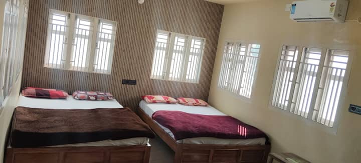 Krtatithya 2 Without Kitchen 5 Rooms For 15 Group - Puri