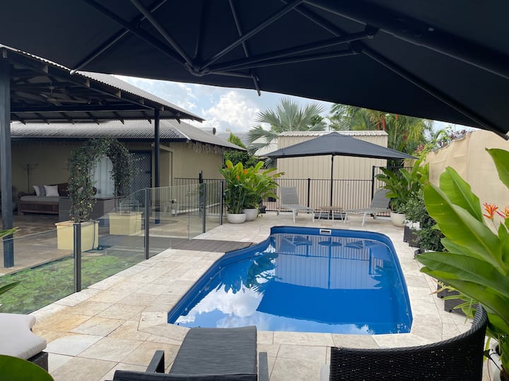 Bliss Beside The Pool. - Darwin