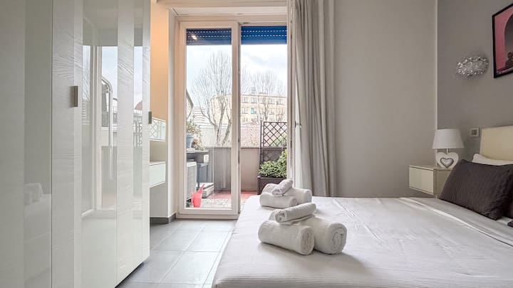 Family 2br Apartment With Balcony, Near Metro - Milán