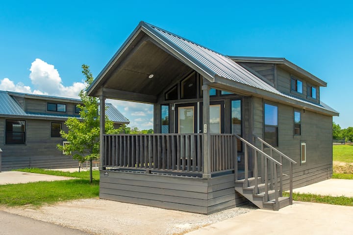 Magnolia Cabin - Waco, TX