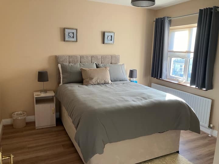 The Banner House - Ennis