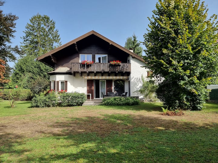 Idyllisches Landhaus Am Mondsee  See & Zentrum - Mondsee