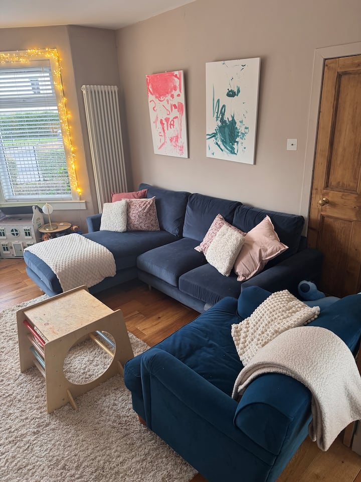 Roomy Family Home In Glasgow - Glasgow