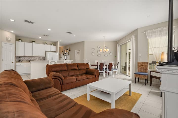 4 Bd/ 4 Ba Sleeps 10! Bella Vida (920mb) - Kissimmee