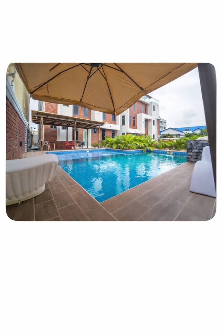 Gym/pool/1br/plant/wifi - Ghana