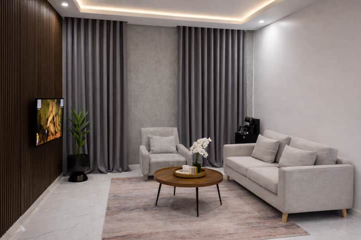 Gym/pool/1br/plant/wifi - Ghana