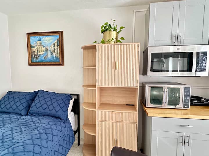 Cute Studio By The Beach - Hollywood, FL