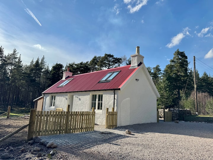 Stunning Secluded Cottage, Nr Ballater, Cairngorms - Ballater