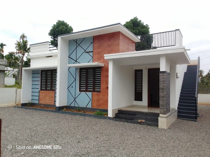 Calm And Tranquil Place For Enjoy - Marayoor