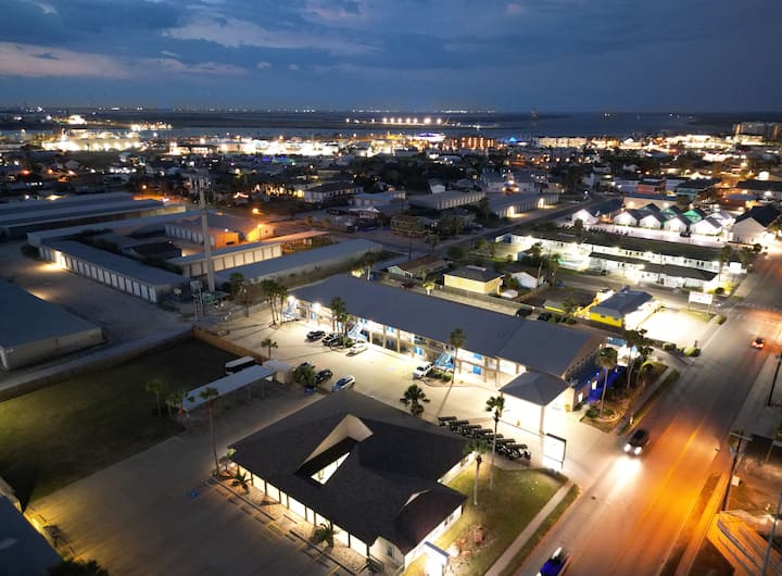 Alister Square Inn- Deluxe Double Room - Port Aransas, TX