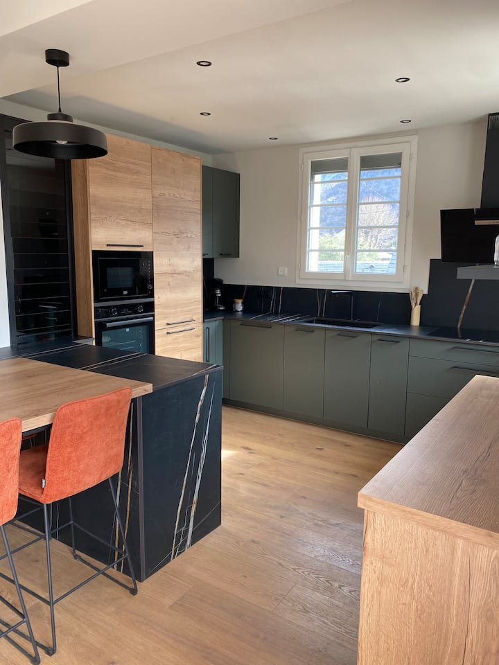 La Montagne En Grand, Le Ski Tout Près - Bagnères-de-Luchon