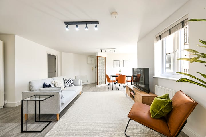 Peaceful City Retreat & Parking - London