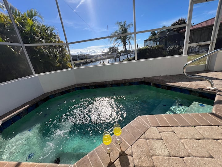Waterfront Home With Pool, Billiards, 4 Min Beach - Punta Gorda, FL