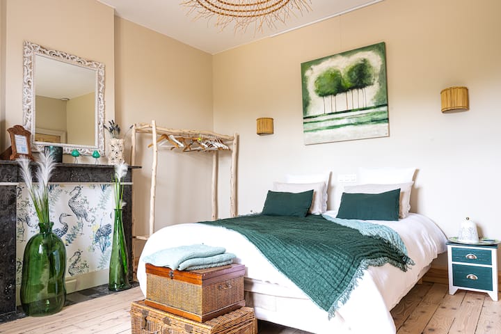 Chambre Printanière " Sans Petit Déjeuner" - Namur