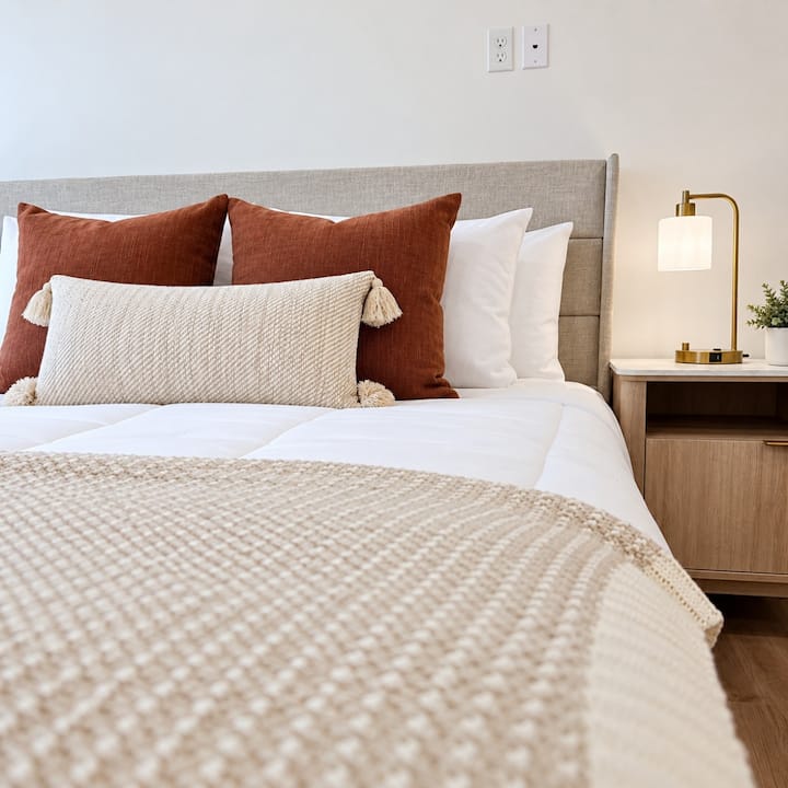 Downtown Slc Studio | King Bed + Free Parking - Salt Lake City, UT