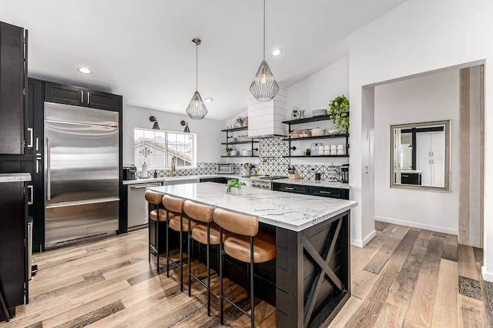 Par19|luxe Golf Retreat-infinity Pool-putting Grn. - United States