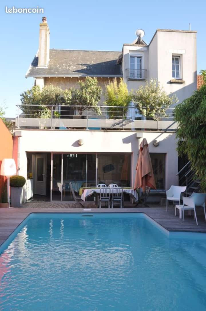 Villa Piscine Chauffée Quasi De Front Mer - Châtelaillon-Plage
