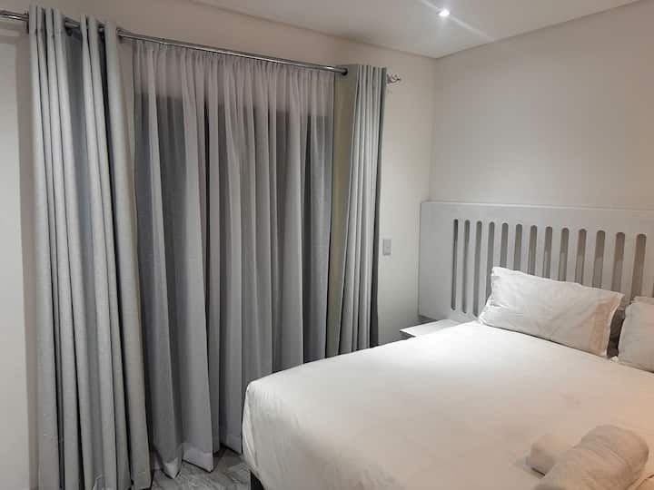 Number 11 On Cladon Jadde Apartments - Lanseria