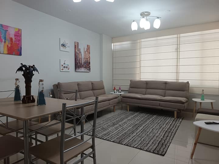 Apartamento Céntrico Ideal Para Familas O Trabajo. - Chiclayo