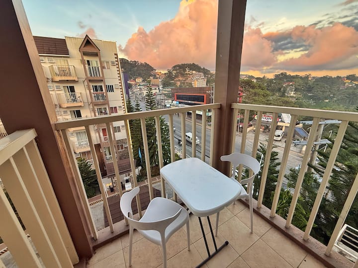 Overlooking 2br Condo Near Burnham | Free Parking - Baguio