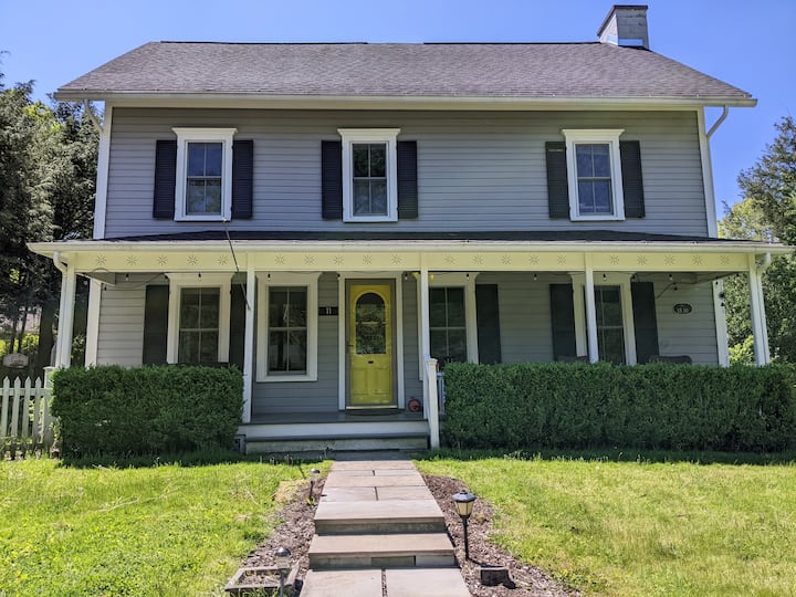 Creekside Charm In The Heart Of Cornell - Ithaca, NY