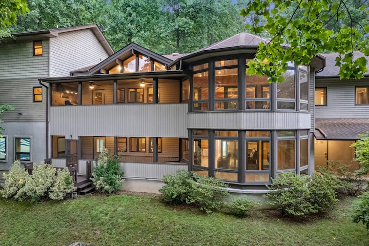 6ksqft Cabin W Indoorpool, Cinema, Hottub, Golfsim - Lake Lure, NC