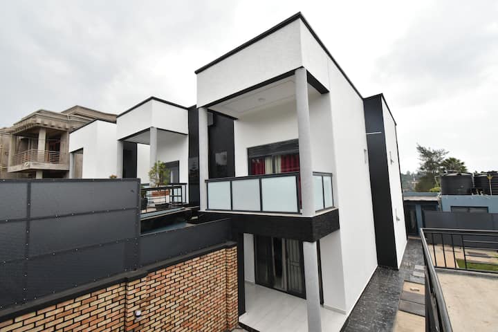 Cleancrew House - Kigali