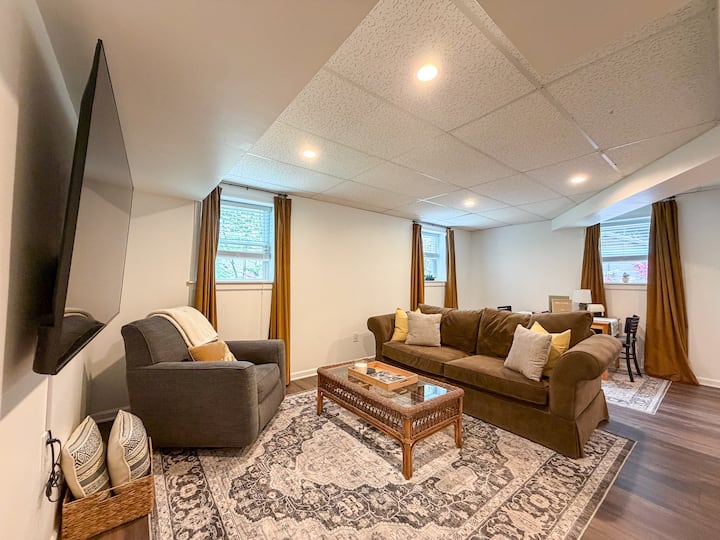 Private In-law Suite In Peaceful
Neighborhood - Dunwoody, GA