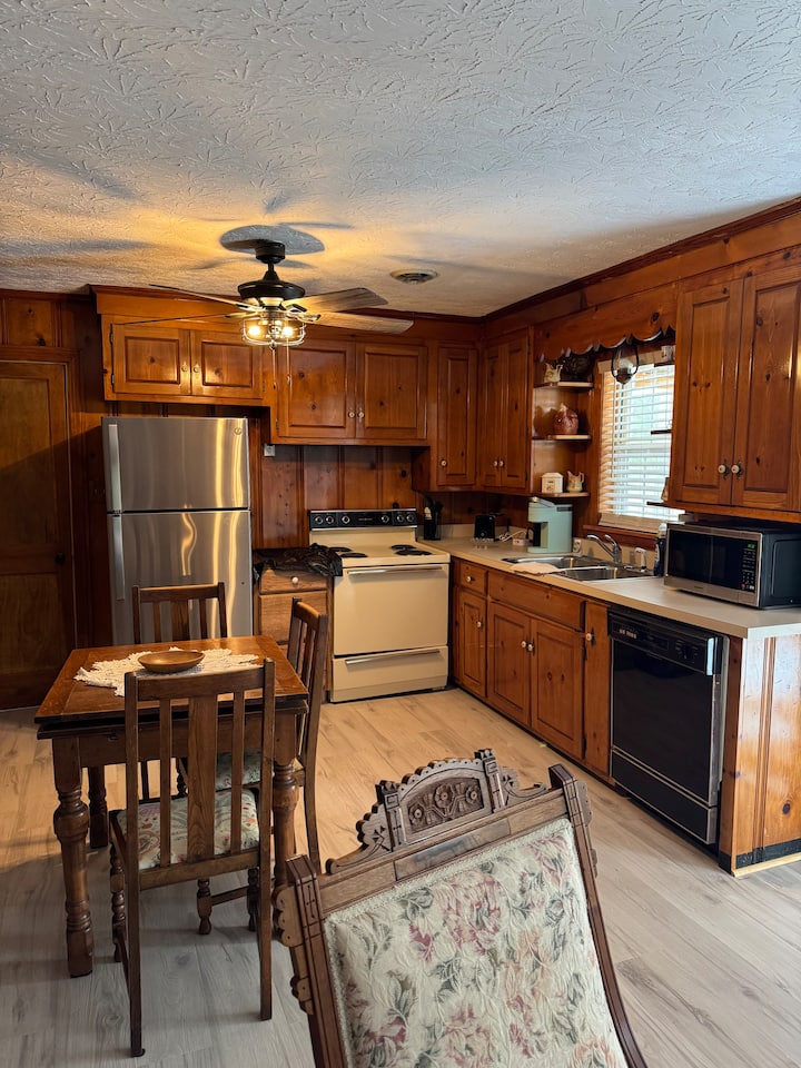 Cozy In Gallatin - Gallatin, TN