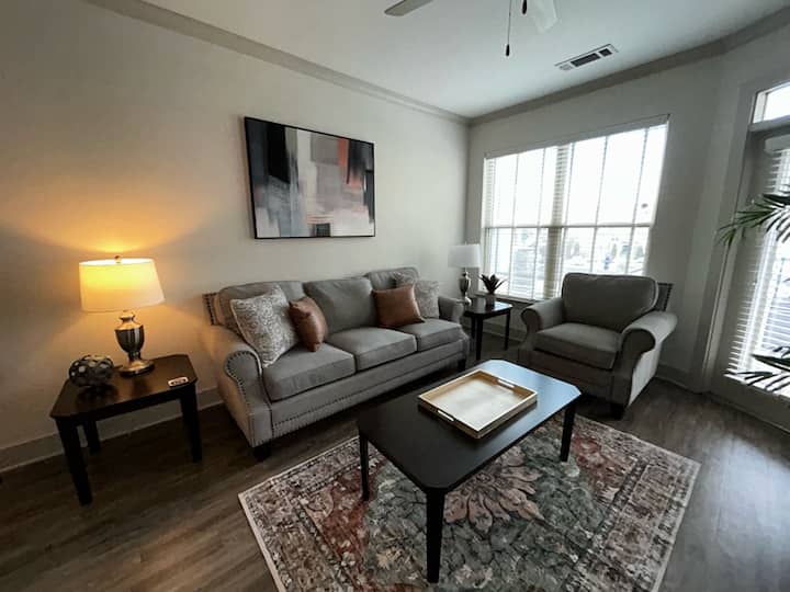 1 Bedroom Located Near Dining And Shopping. - Wyndham, VA