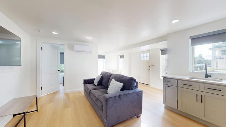 Ocean's Edge: 3br/3ba Beach Block W/ Pool - Ocean City, NJ