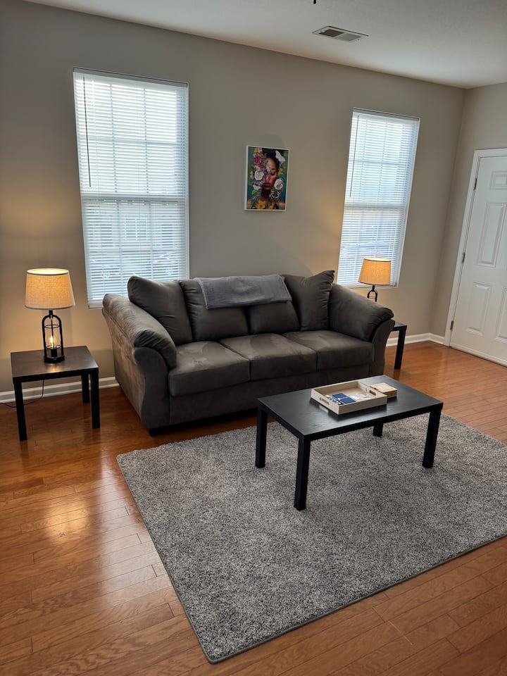 Comfortable Riverford Crossing Frankfort 2br/2ba - Frankfort, KY