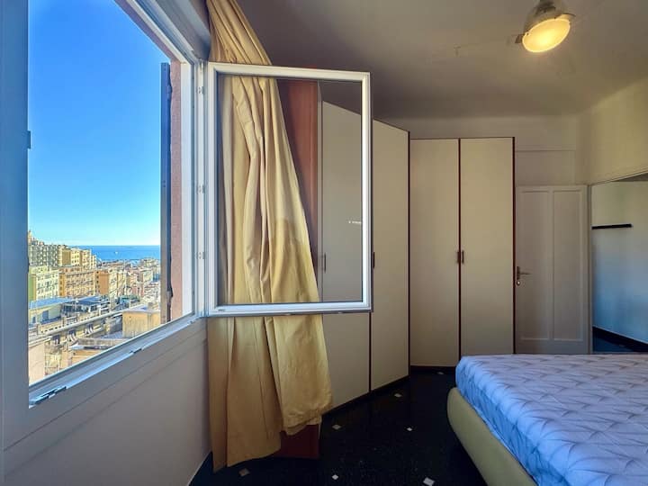 Panoramic City & Sea Apt | 6 Guests Castelletto - Genua