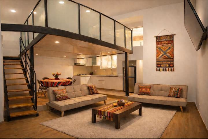 Modern Duplex In Central Cusco | Cafés & Markets - Perú